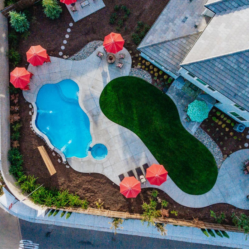 custom pool party back yard - Ultimate Pools by Fetter